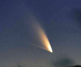 Clouds, smog spoil comet’s show in Metro Manila | Global News