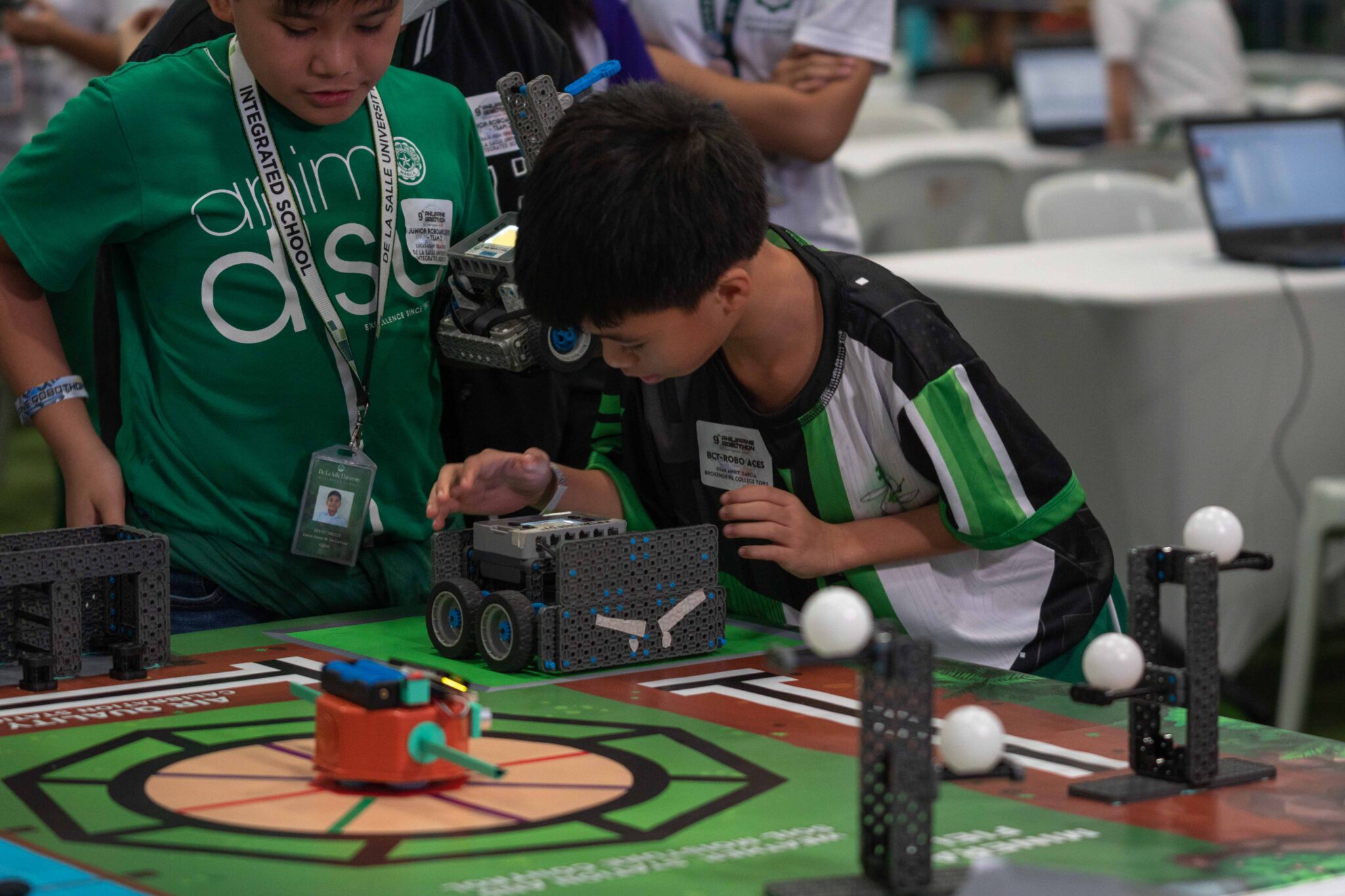 Young Filipino Student Roboteers win big in the 9th Philippine Robothon ...