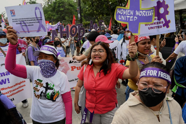 Philippines drops 9 places in 2024 world gender gap ranking