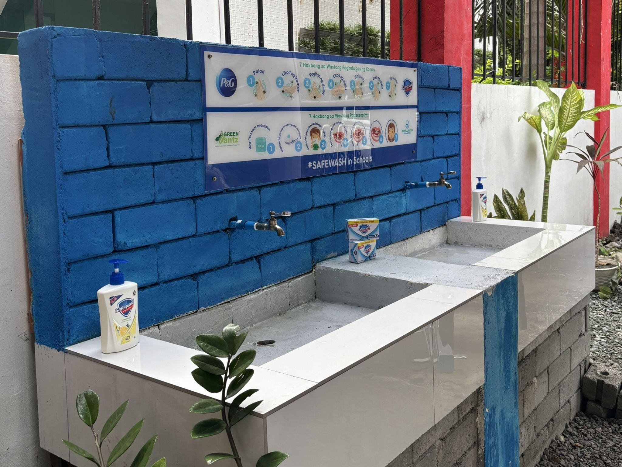 P&G Safeguard celebrates Global Handwashing Day with Taguig City Schools