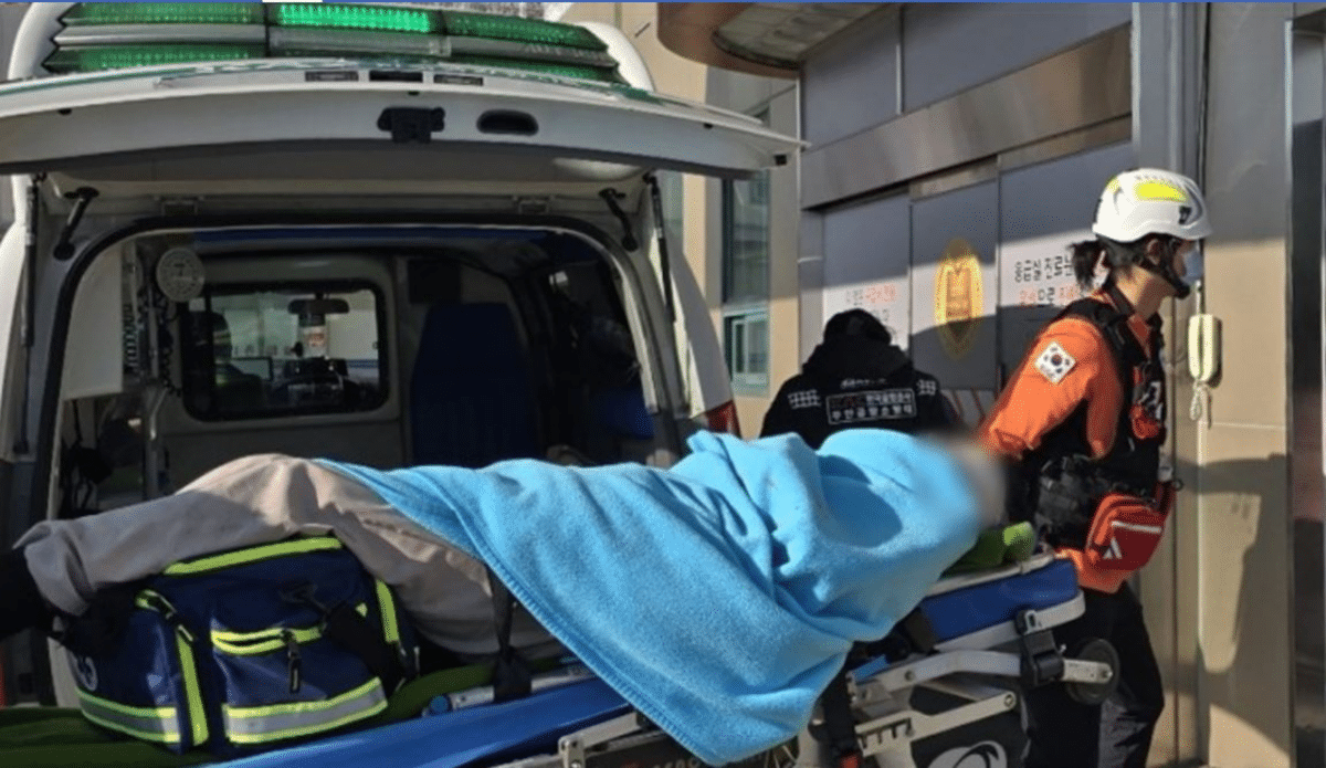 'What happened?' asks crew rescued from deadly plane crash