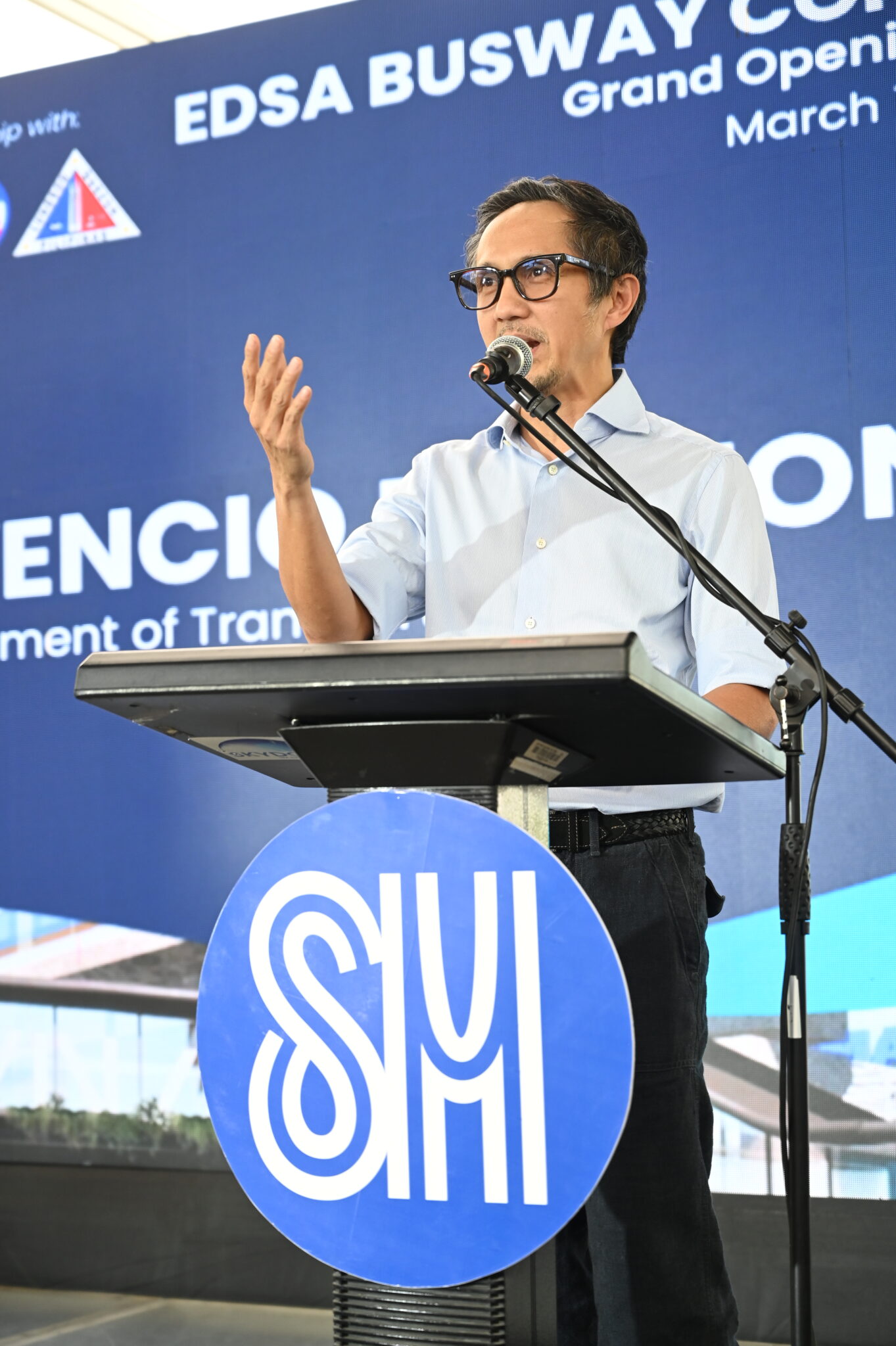 SM North EDSA Busway Concourse now ready to serve commuter | Global News