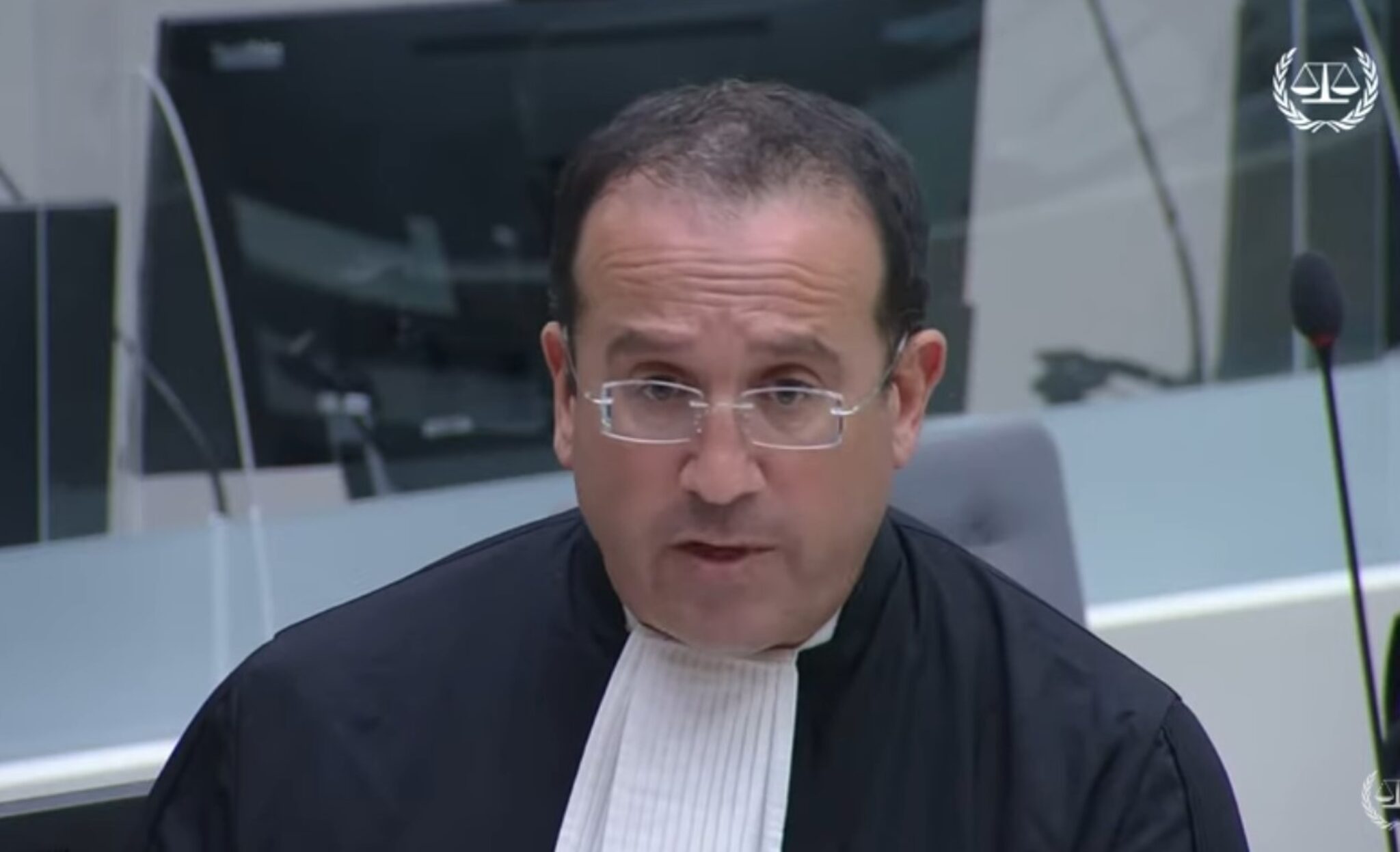 Carpio doubts Duterte counsel's acquittal forecast