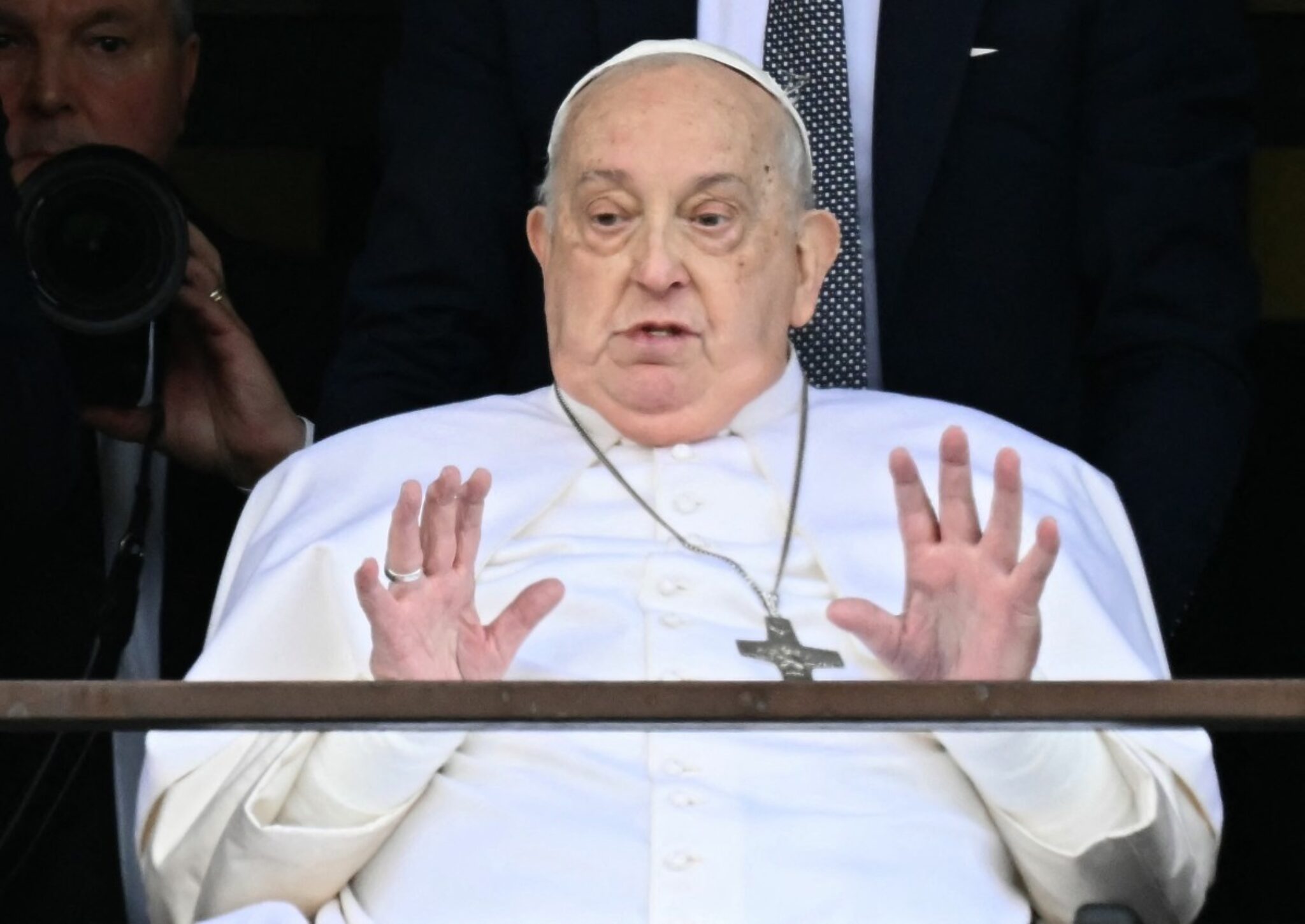 Pope Francis came so close to dying, doctor reveals