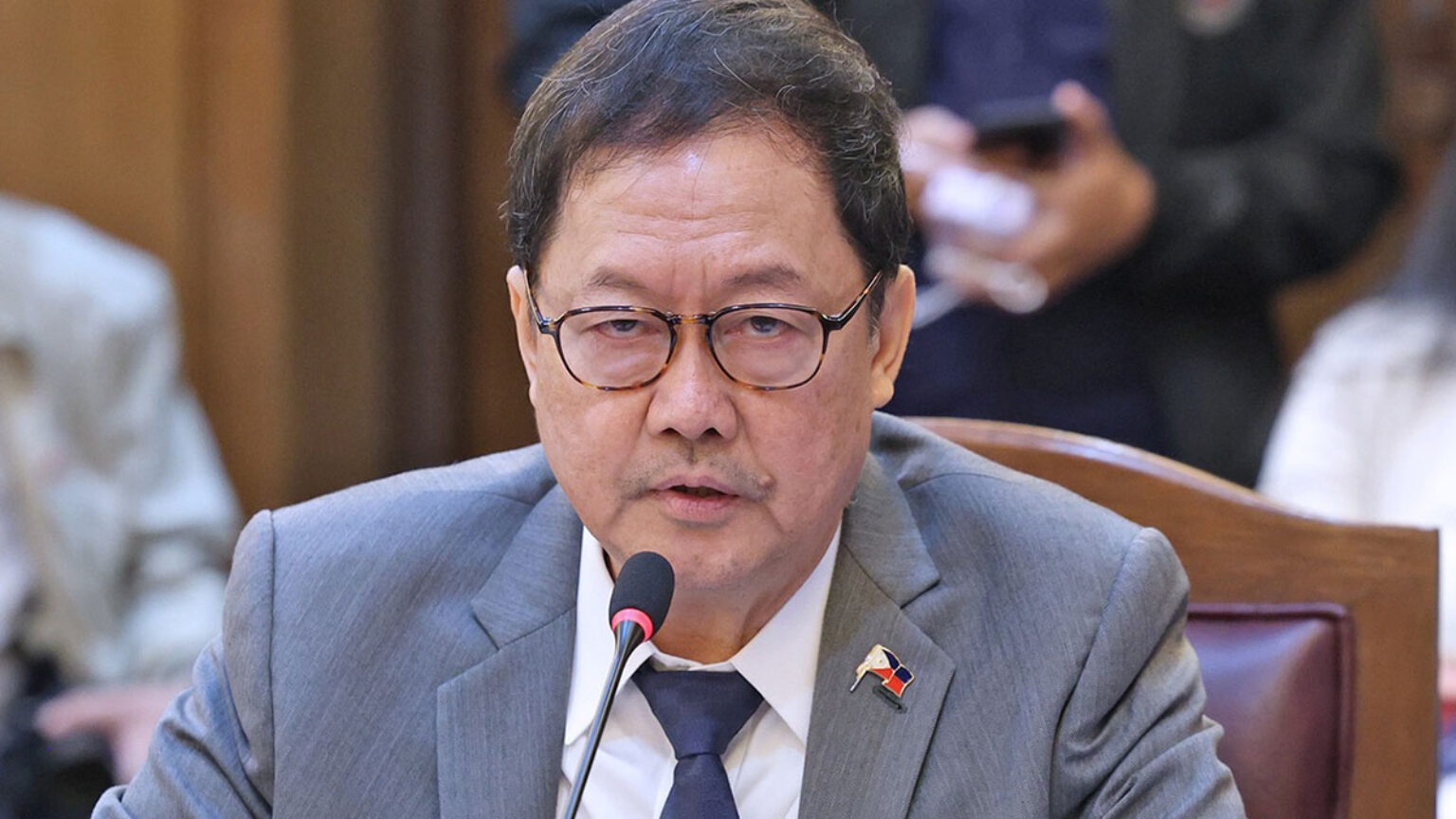 SolGen wants no part in Duterte petitions in SC