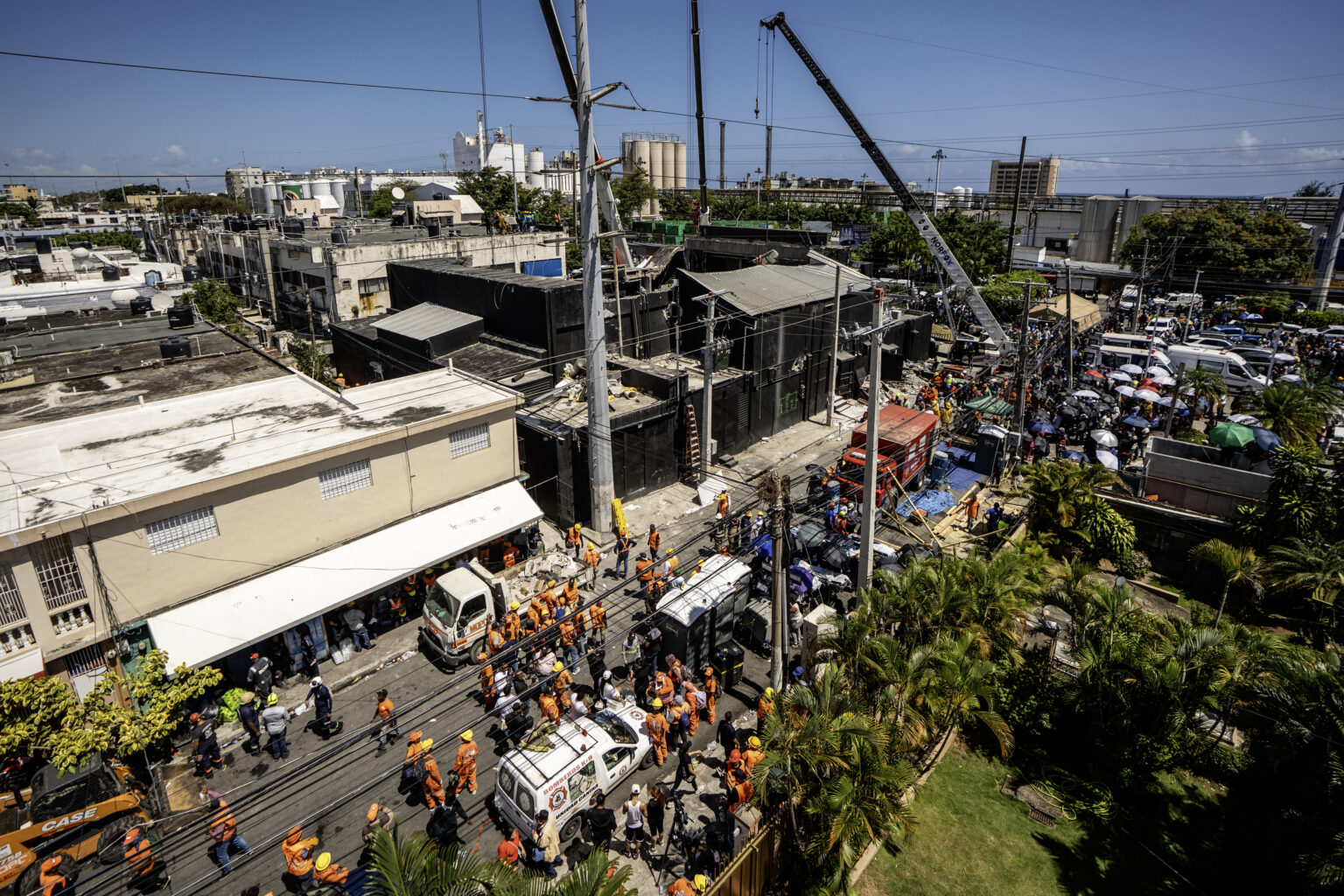 Dominican Republic nightclub roof collapse: nearly 100 dead