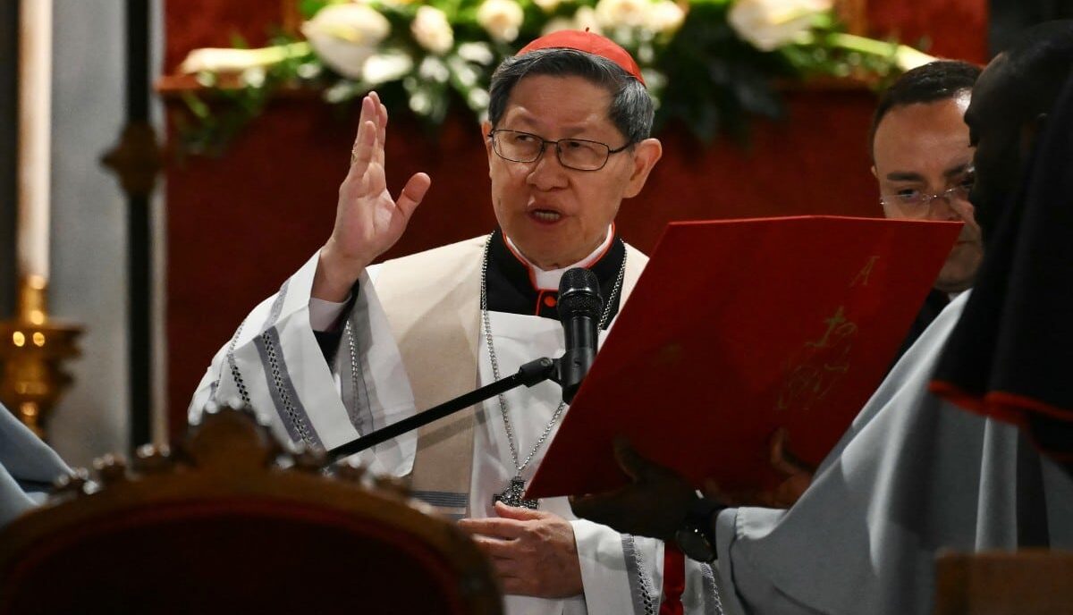 Cardinal Tagle tapped to assist Vatican administrator