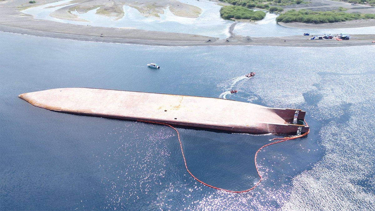 Dredging in Occidental Mindoro town halted as ship’s deaths rise to 9 ...