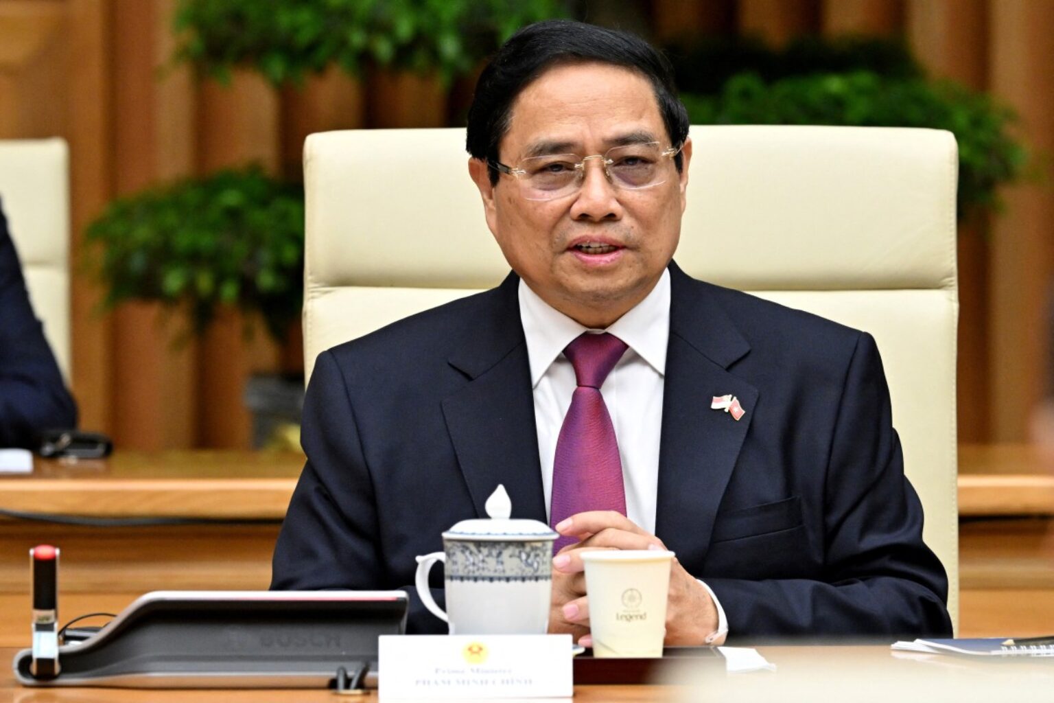 Vietnam to buy US defense, security products to tackle trade gap