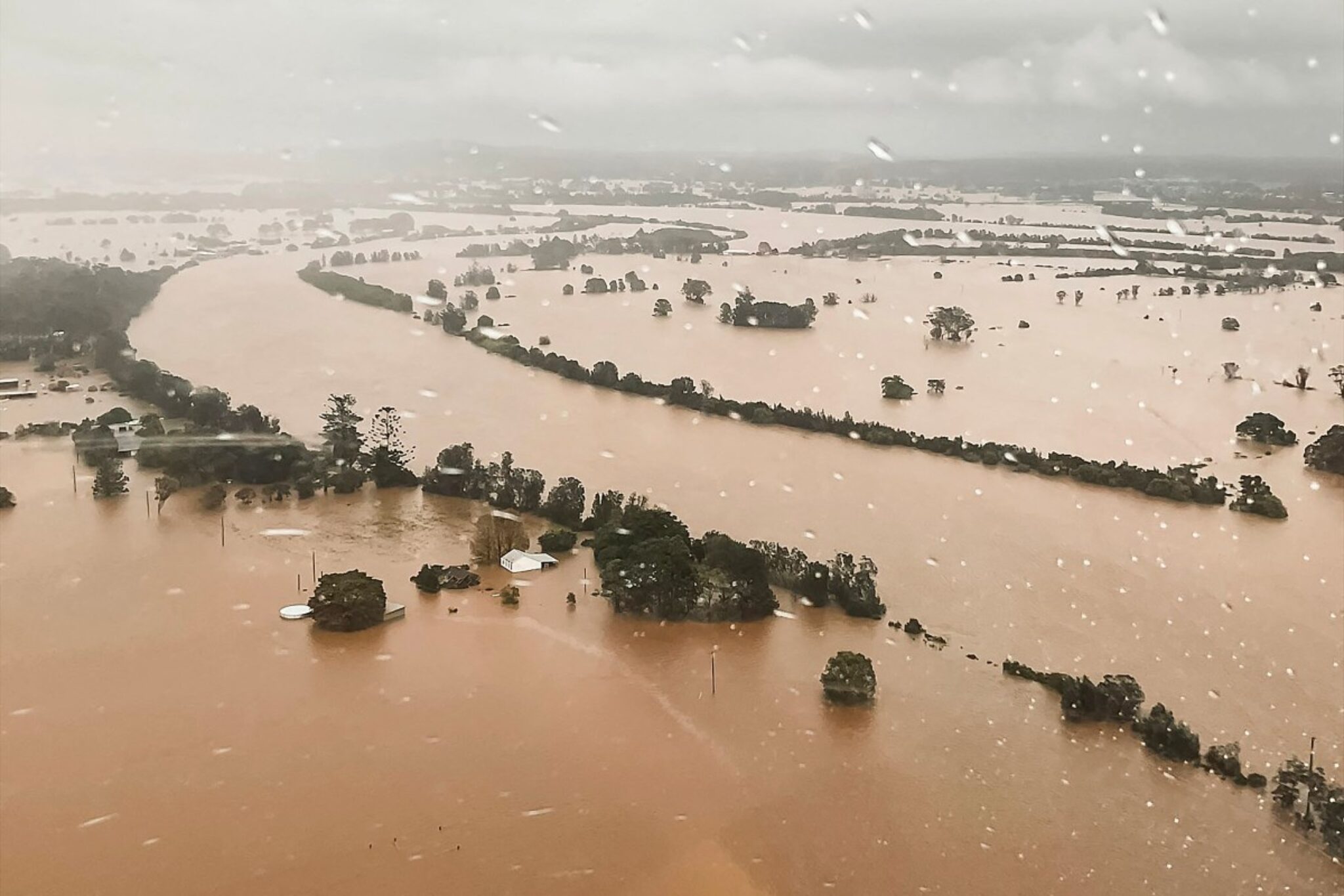 Eastern Australia floods: One dead, 50,000 stranded