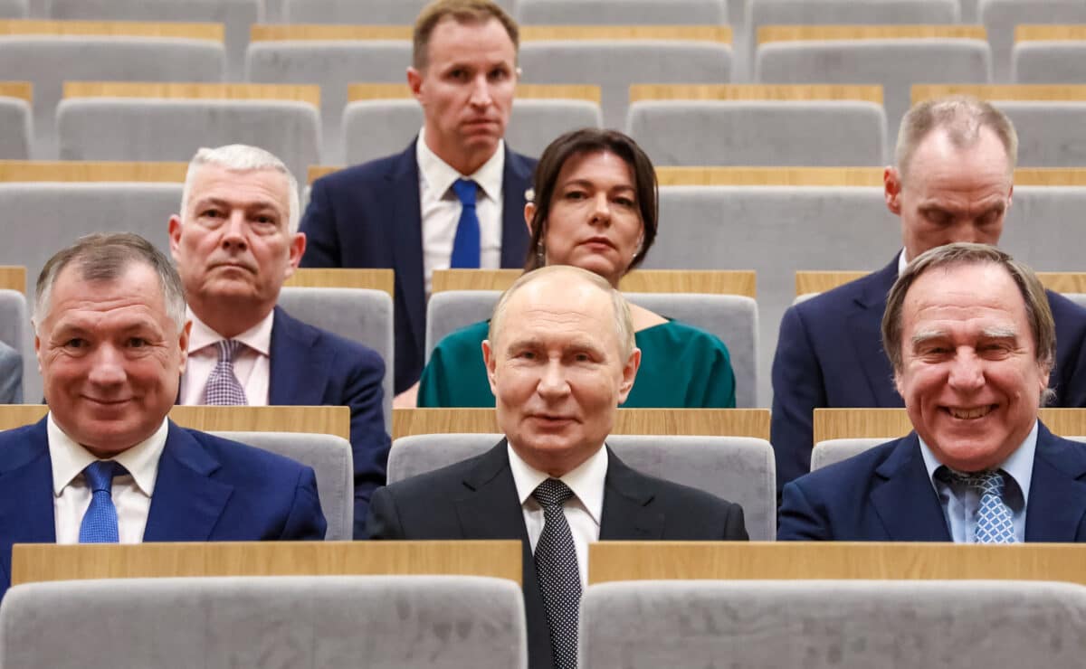 Putin to only meet Zelensky in 'final phase' of peace talks