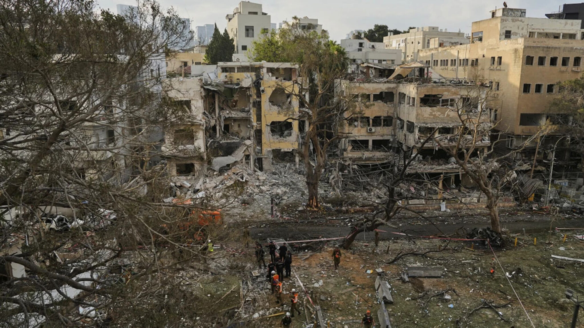 Iran lauds ‘new method’ as missiles hit Tel Aviv, Haifa