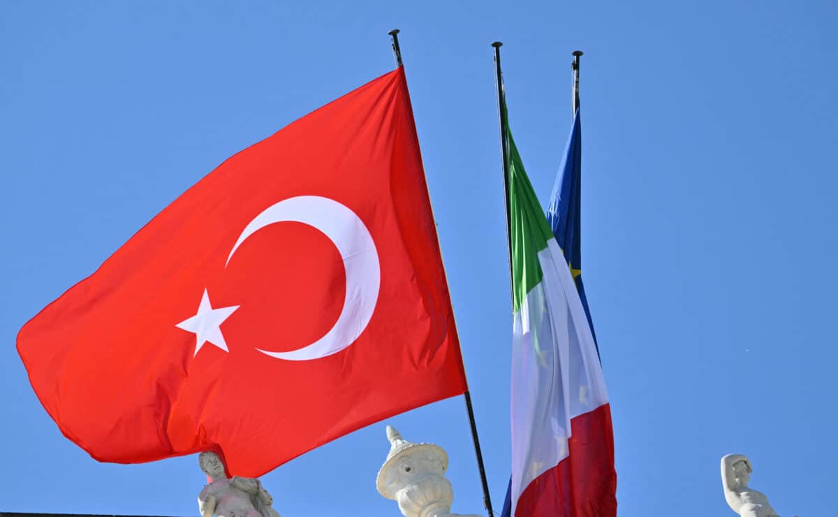 Clashes in Istanbul over alleged 'Prophet Mohammed' cartoon