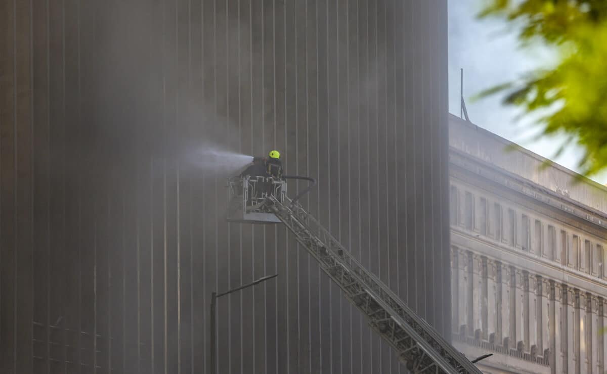 Fire erupts at major telecom hub in central Cairo