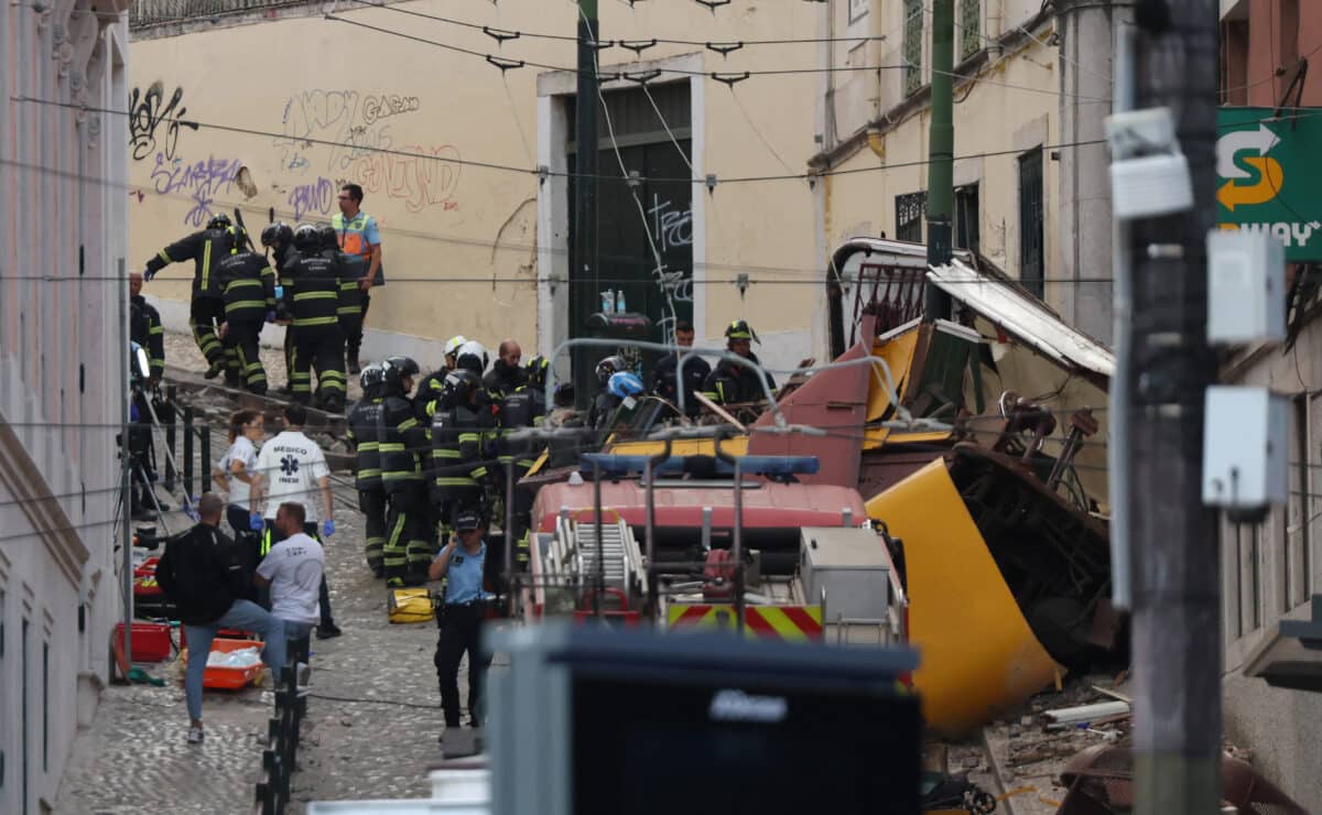 Lisbon funicular accident: 15 dead, dozen injured