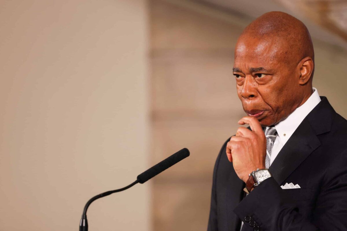 New York Mayor Eric Adams abandons reelection bid