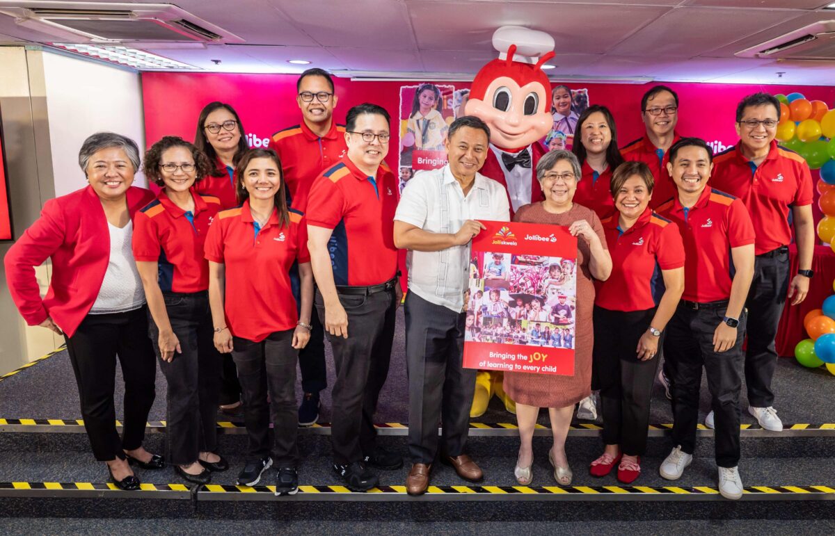 Jollibee Philippines launches first education-focused employee volunteerism program ‘Jolliskwela’