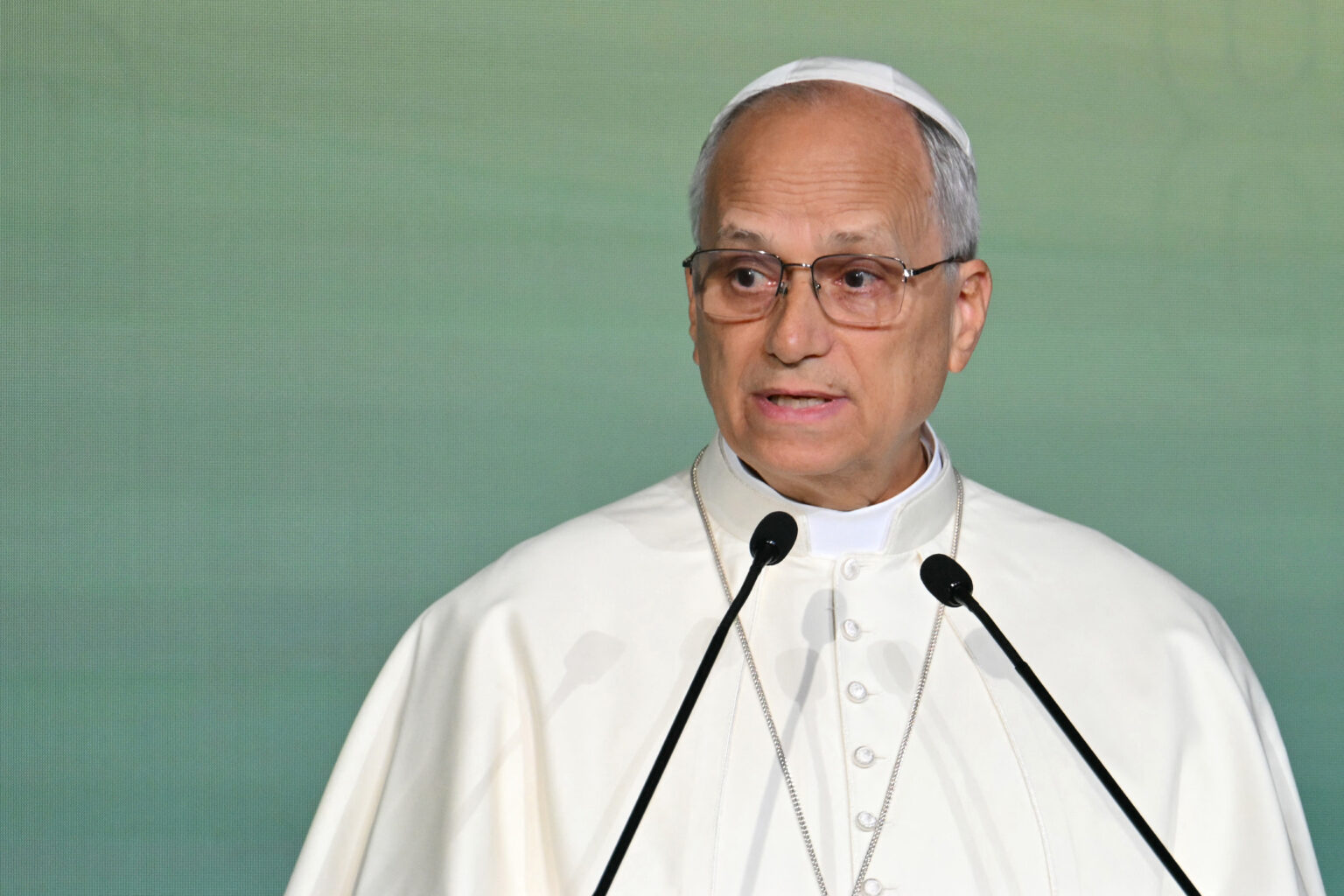 Pope slams 'collective failure' to stop world hunger affecting millions