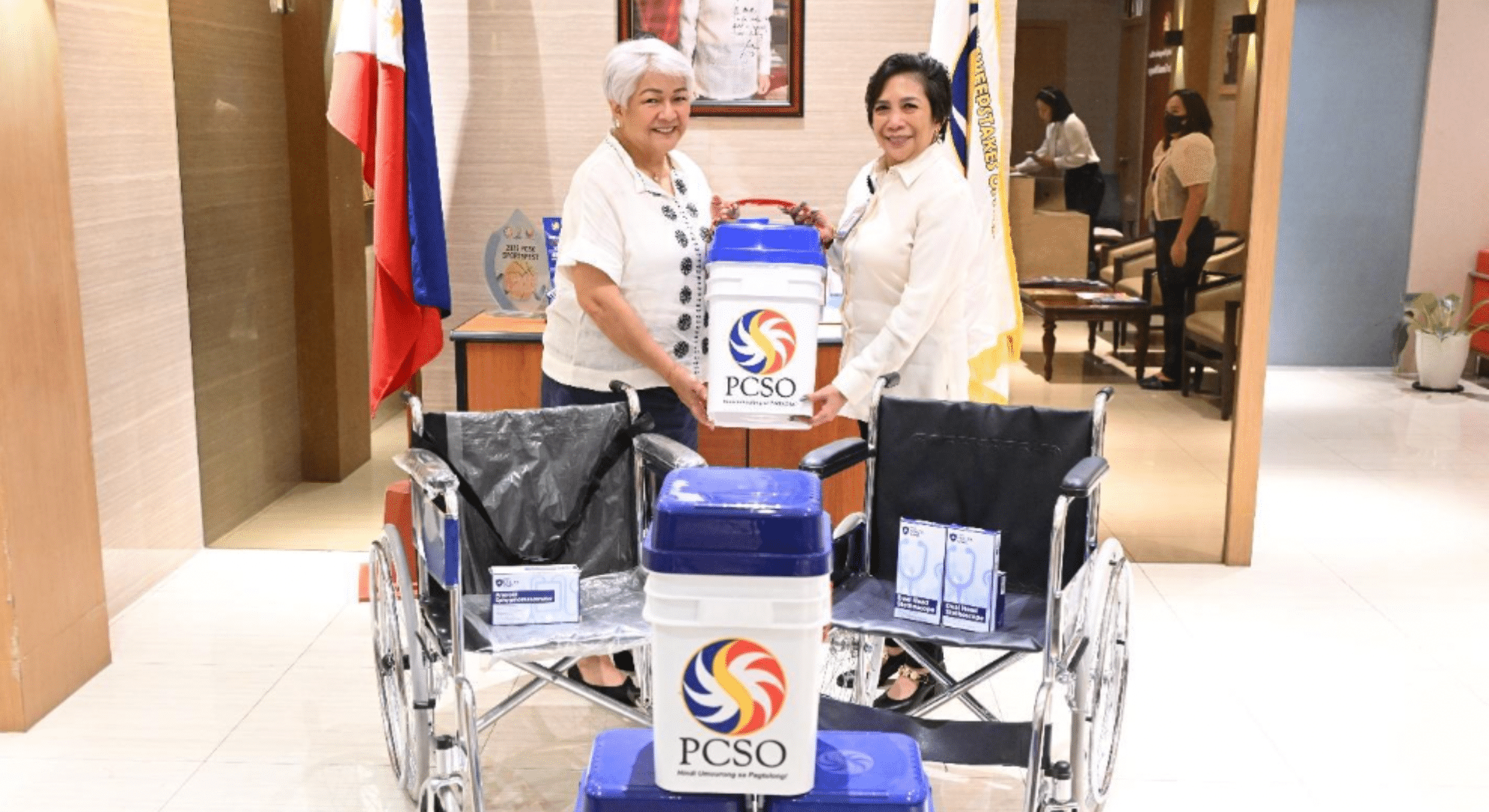 PCSO donates rescue equipment to barangays in Tarlac | Global News