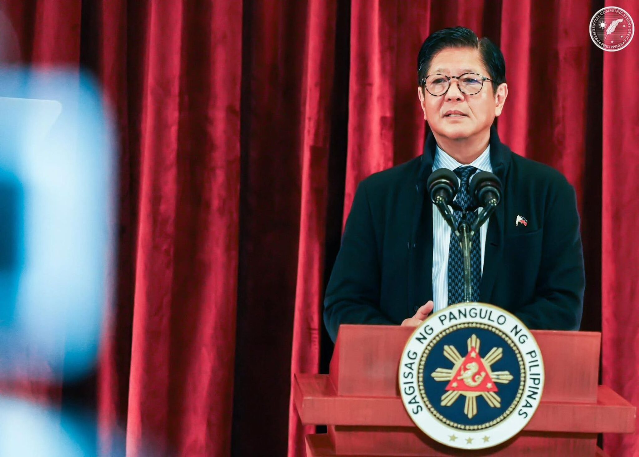 Marcos departs for South Korea to join Apec Economic Meeting