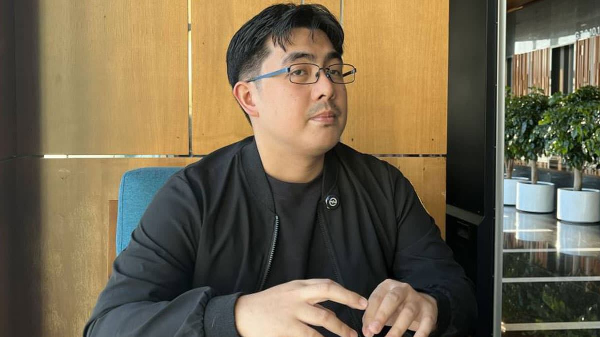 Scientist called from HK forum to aid Tino response