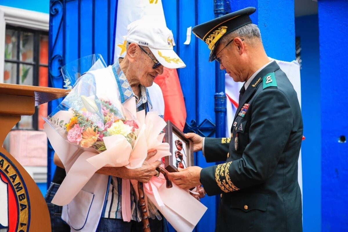 Filipino Korean War veteran receives home from South Korea