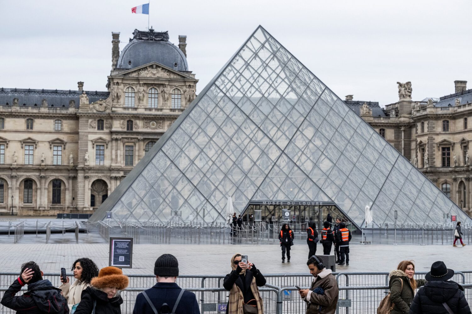 Louvre museum ticket hikes for non-European tourists spark outcry